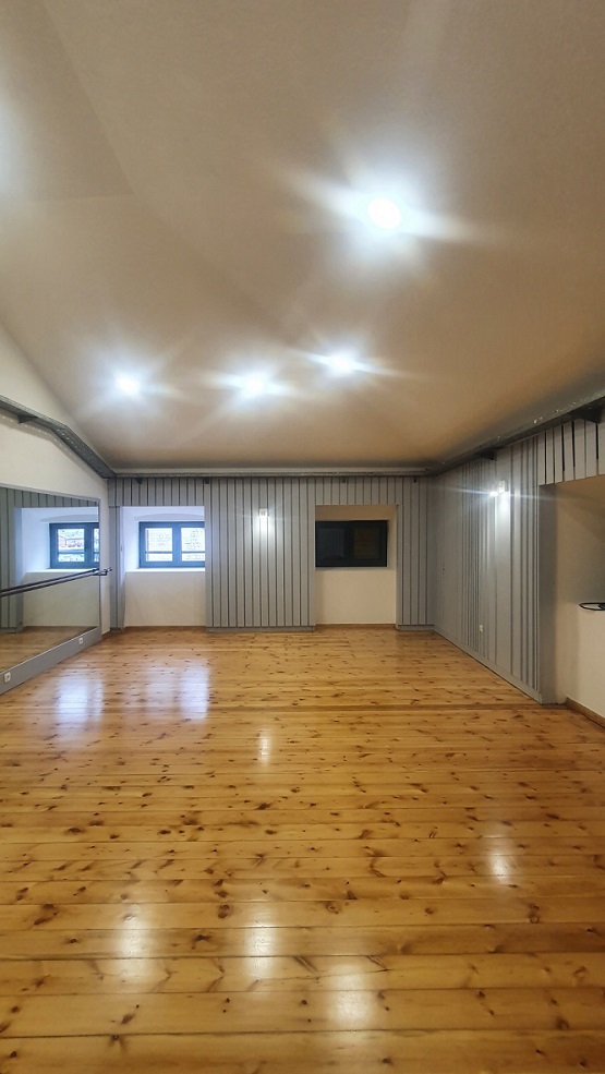 BALETSKA SALA U FUNKCIJI OVOG MJESECA - Radio Kotor